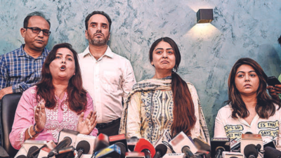 Tunisha Sharma shared noose picture day before hanging: Khan family ...