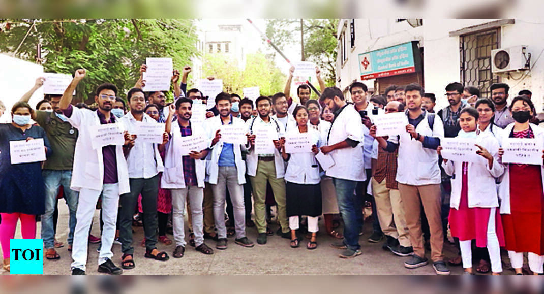 Gmch: Resident Doctors At Aurangabad’s Gmch Go On Indefinite Strike | Aurangabad News - Times of ...