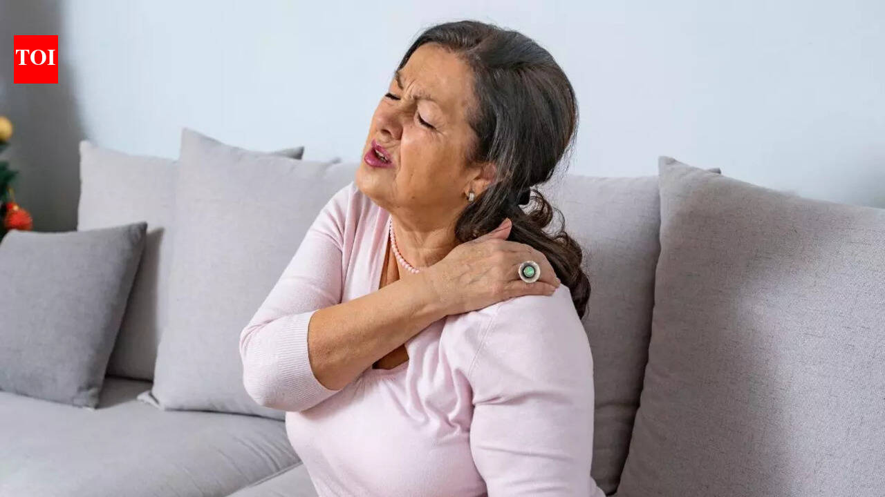Coronavirus Symptoms: An 'early' COVID symptom may occur in your legs ...
