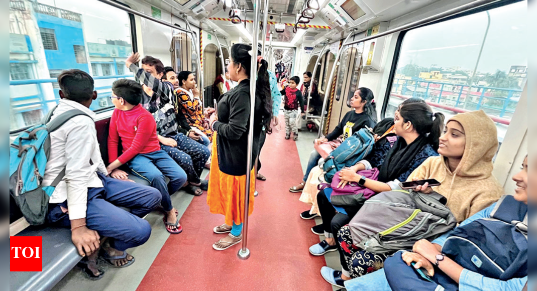 Joka: Lack of automatic signal, dearth of man & machine hit Joka Metro ...