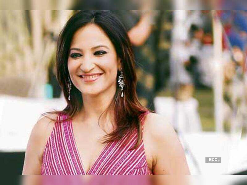 No wedding bells yet for Rakshanda Khan - Times of India