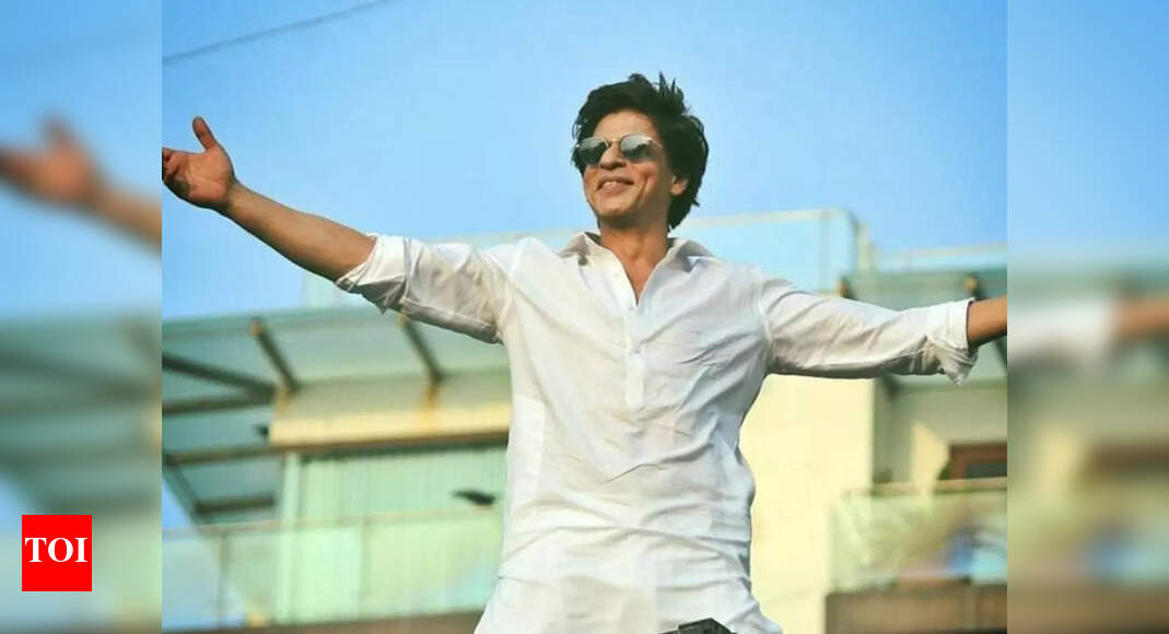 Twitter user asks Shah Rukh Khan his monthly income, here’s what the ...