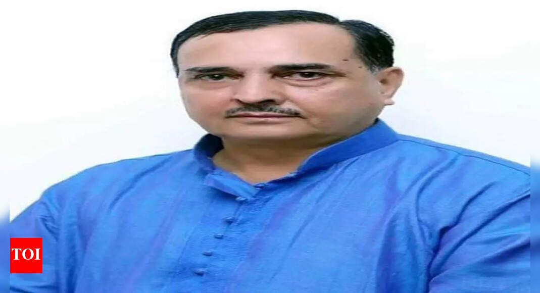 I-T conducts raids on Saharanpur BSP MP Haji Fazlur Rehman in 4 states ...