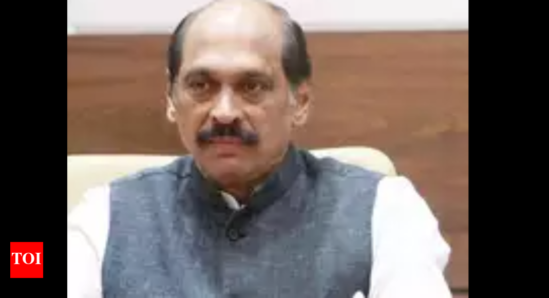 Thakre: Maharashtra ex-minister Manikrao Govindrao Thakre made ...