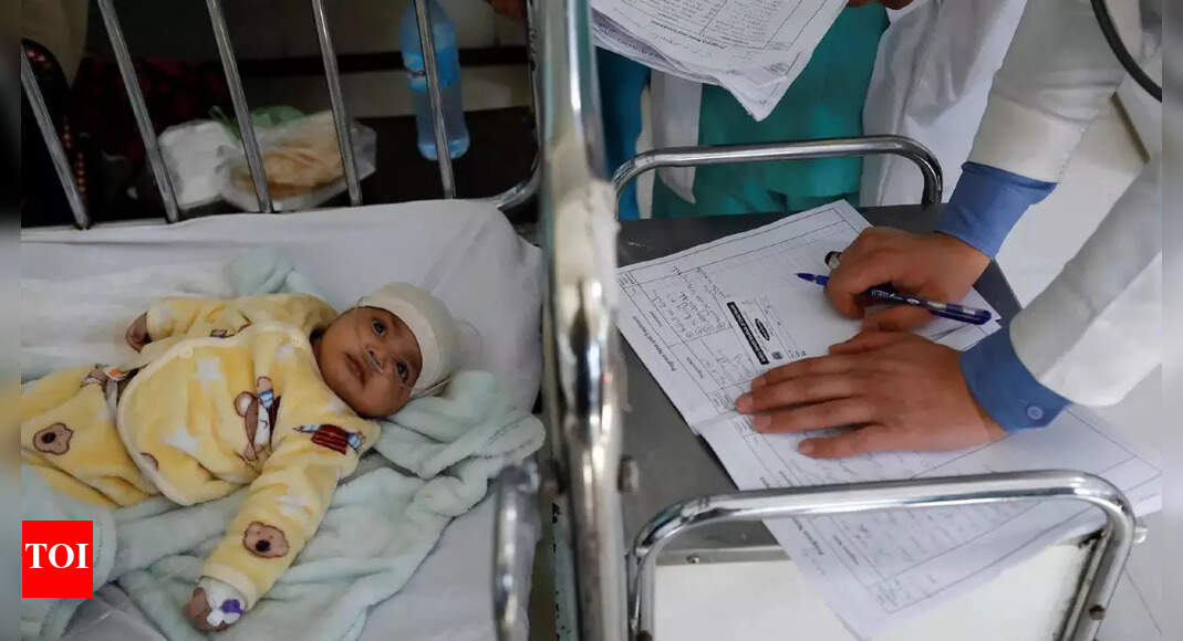 Afghan hospital wards fill with children suffering from pneumonia - The ...