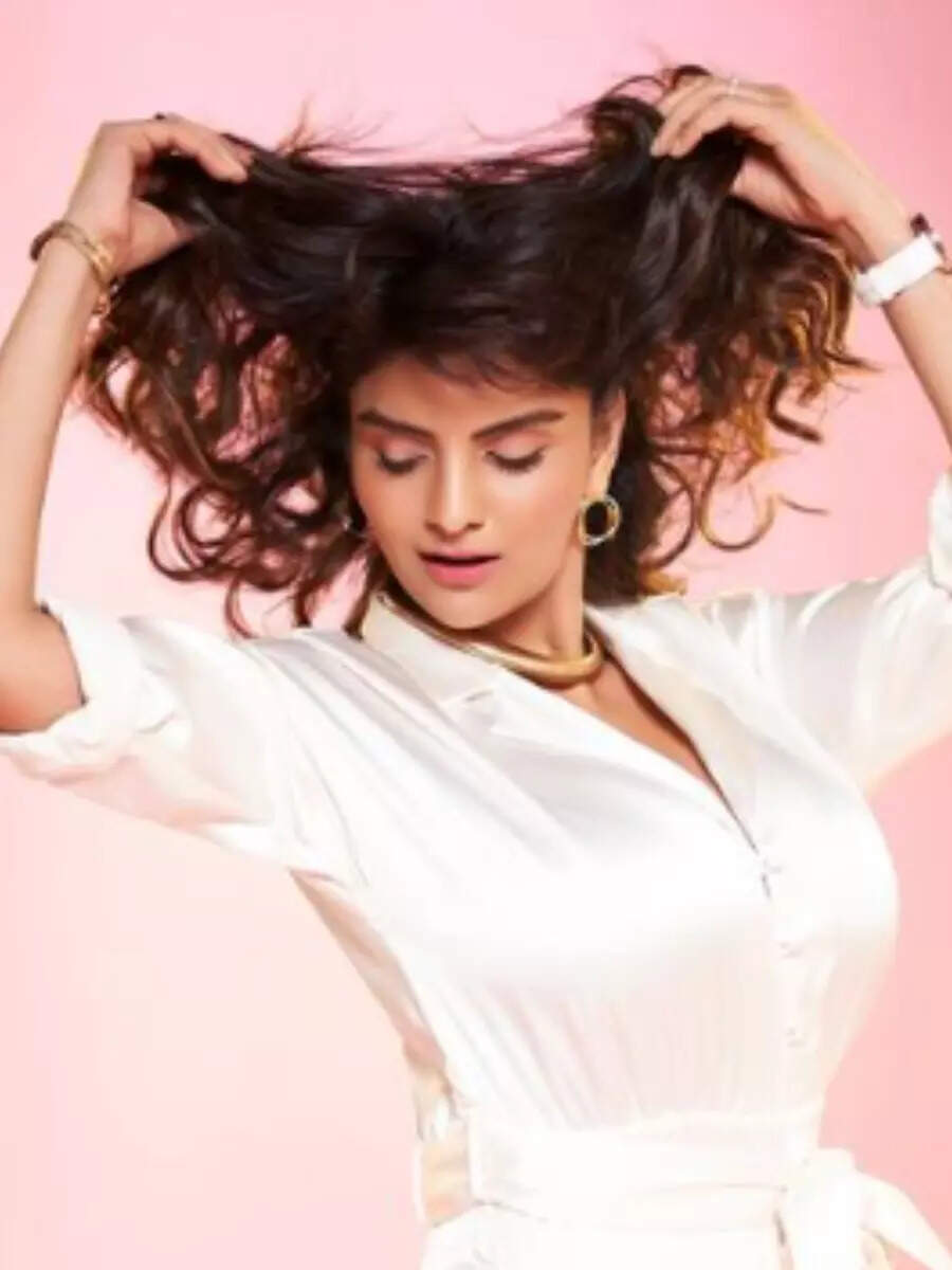 Eye-catchy looks of Anveshi Jain | Times of India