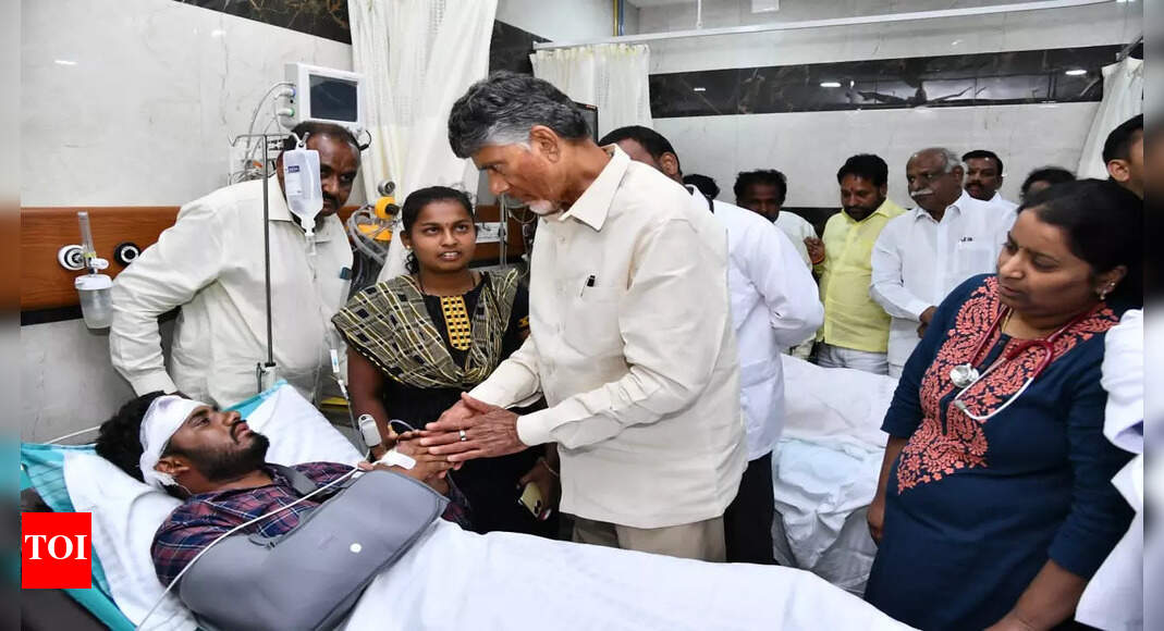 Chandrababu Naidu demands action againt Chittoor SP and Palamaner DSP for deteriorating law and ...