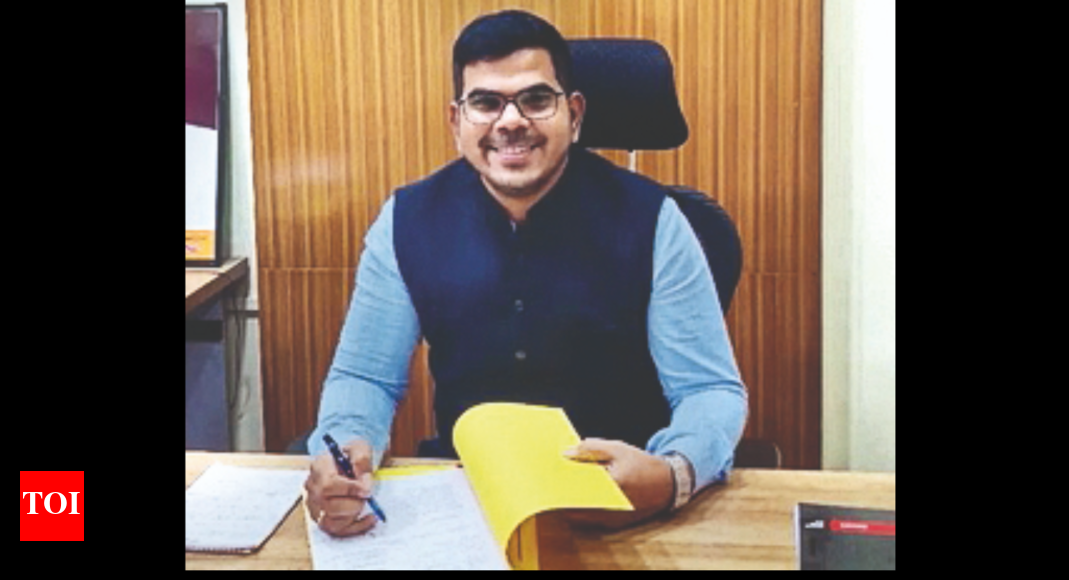 Chikodi: Chikodi Official Hailed For Saving Road Accident Victim ...