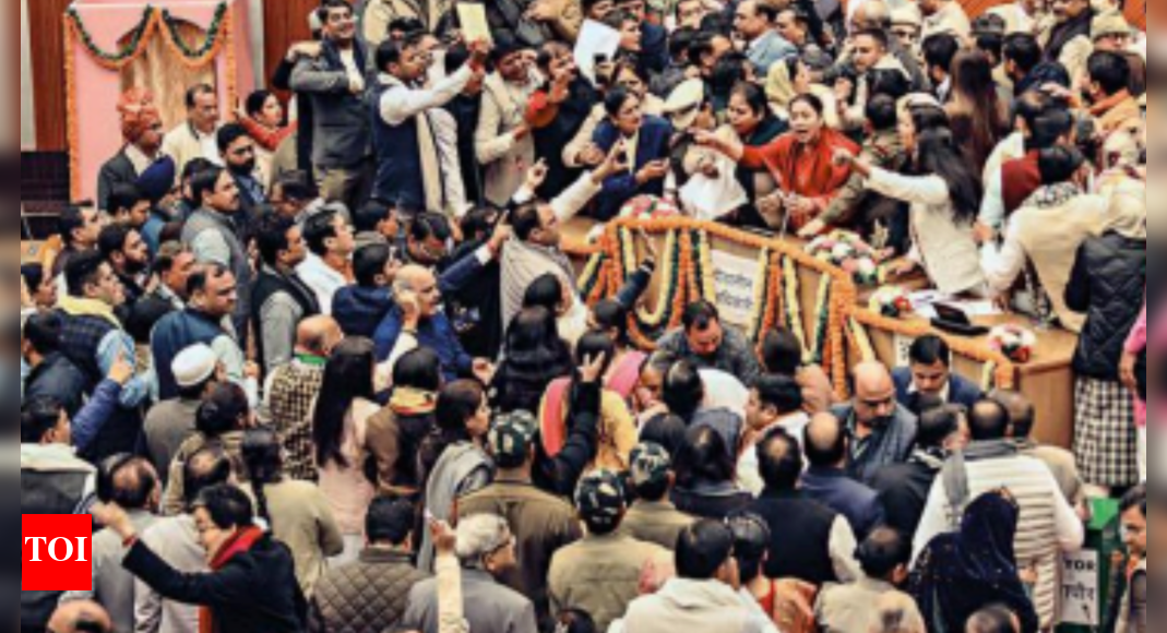 Stalled, MCD house unlikely to meet soon | Delhi News - Times of India