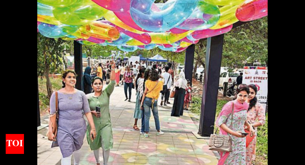 Race Course Turns Into Artists’ Canvas, Draws Crowds | Coimbatore News ...