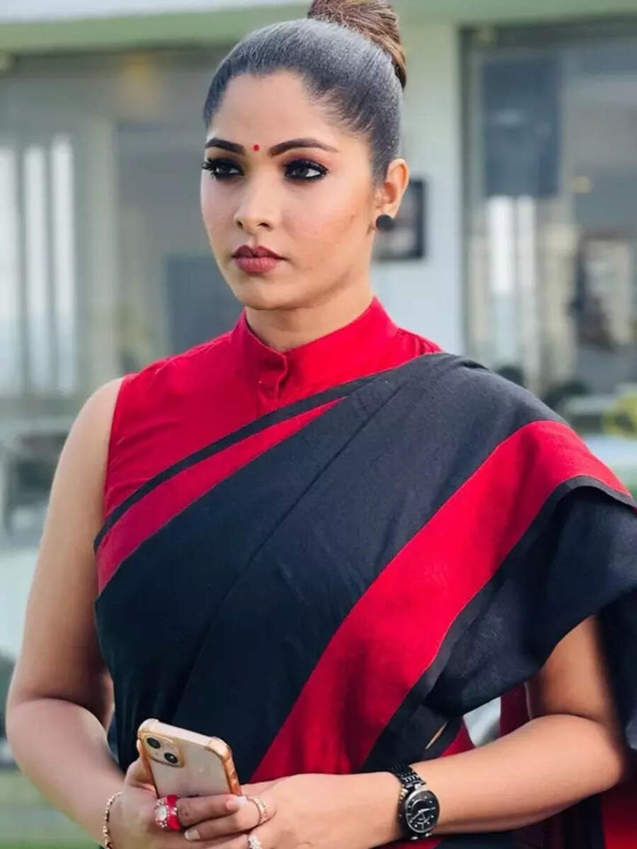 Muktha stuns in her new look | Times of India