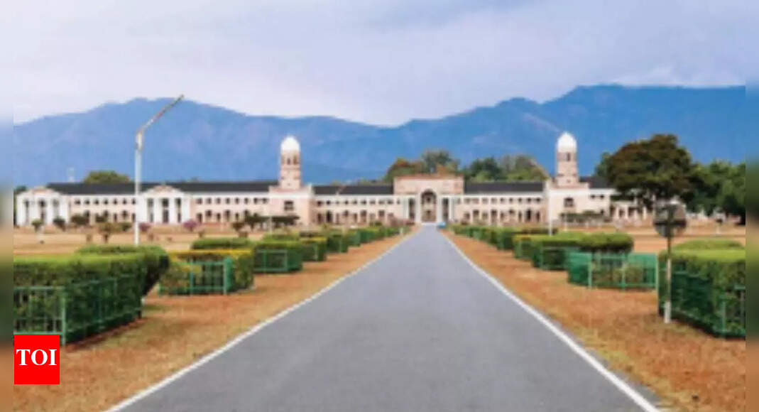 Amid leopard scare, Dehradun's Forest Research Institute reopens for ...