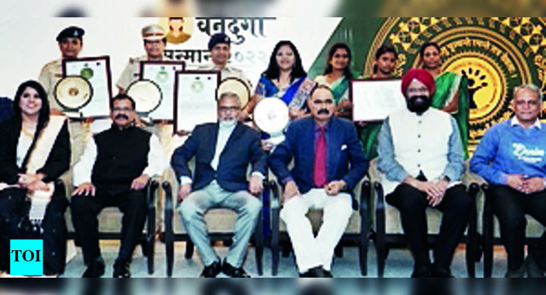 Van Durga: Forester’s Wife Among Those Given Van Durga Awards ’22 ...