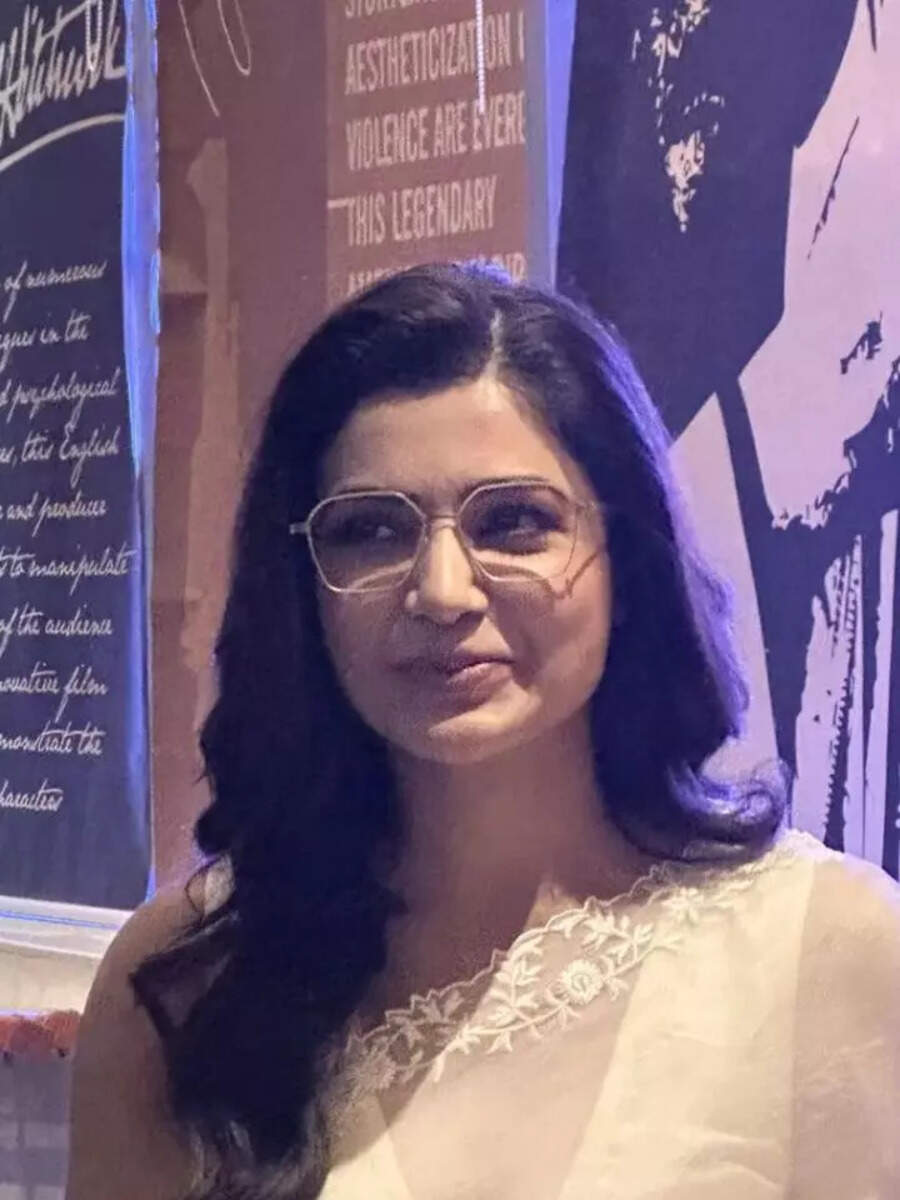 How to style white like Samantha Ruth Prabhu at Shaakuntalam trailer ... How to style white like Samantha Ruth Prabhu at Shaakuntalam trailer ...