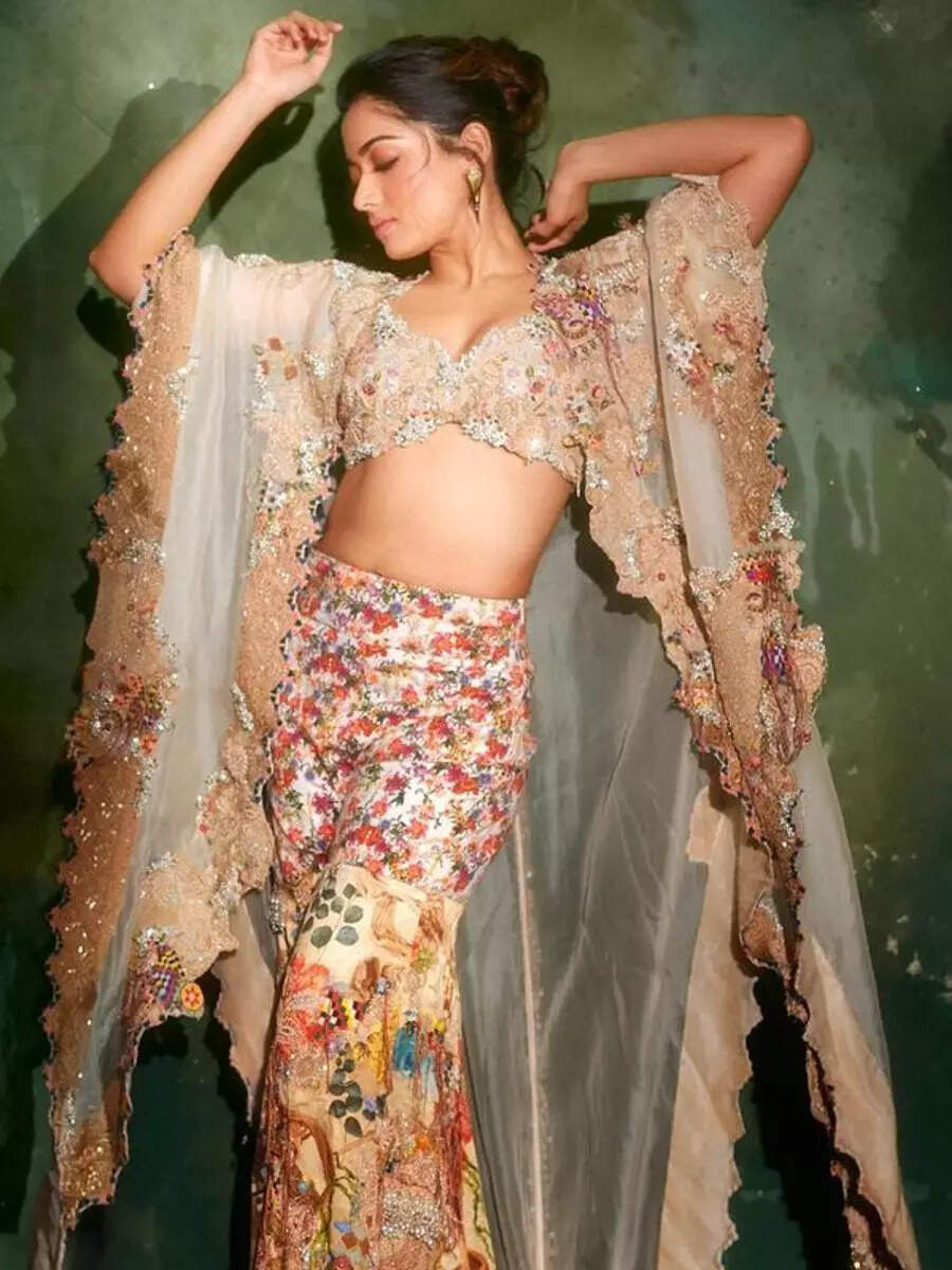 Vaarasudu actress Rashmika Mandanna knows how to pull off white | Times of India