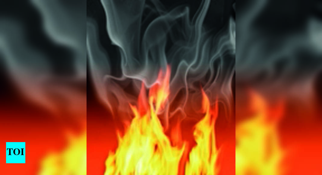 Fire At Roadside Kiosk; Youth’s Charred Body Found | Bhopal News ...