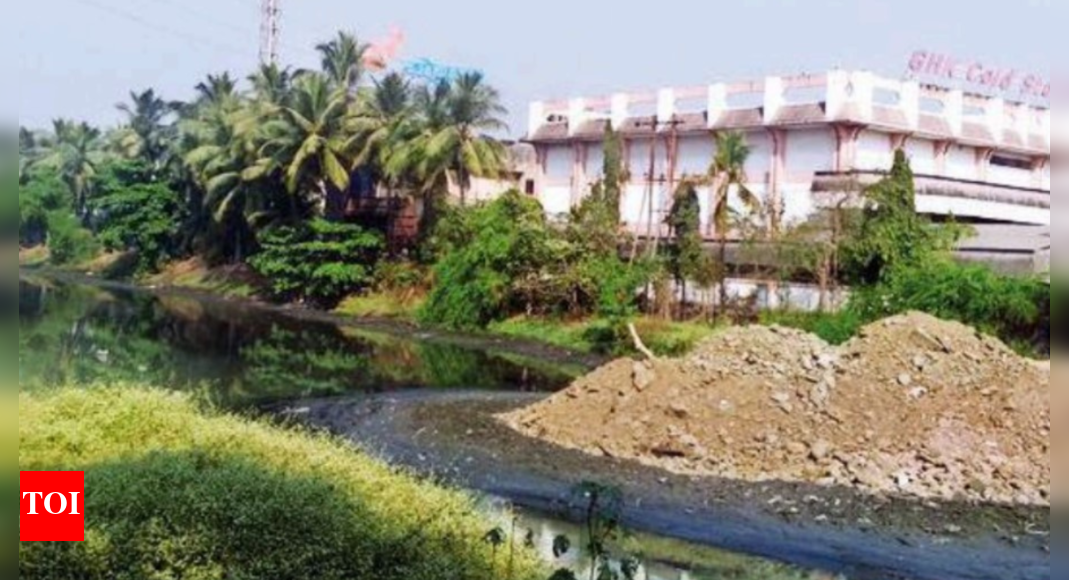 Debris Dumped To Choke The Main Sewage Channel At Vashi | Navi Mumbai ...