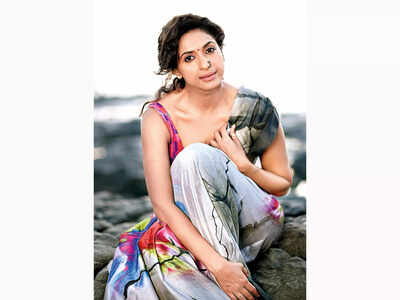 Sandhya Shetty plays strong cop role in Priyadarshan's Corona Papers ...