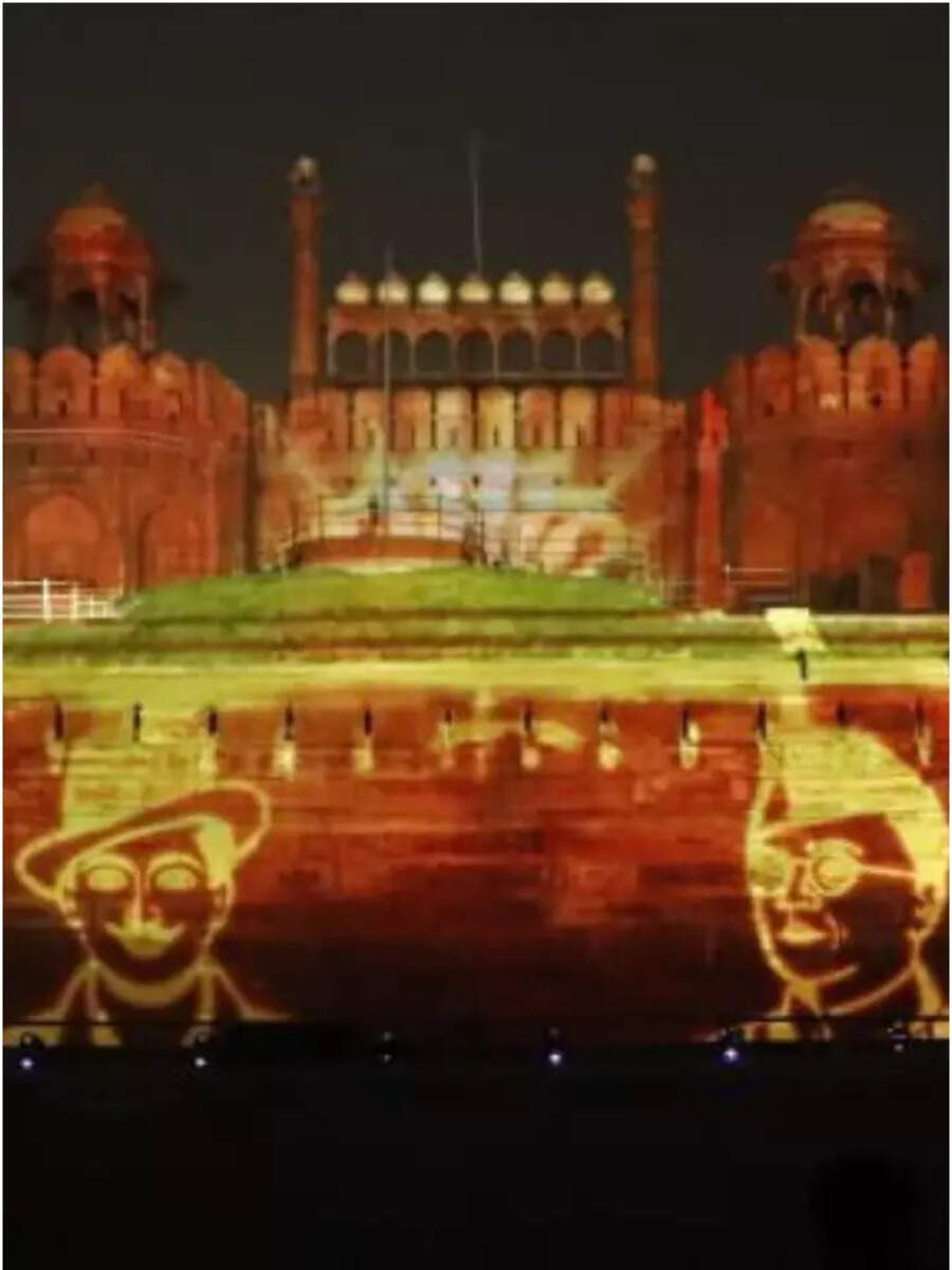 Red Fort's light & sound show returns: 20 mesmerising photos | Times of ...
