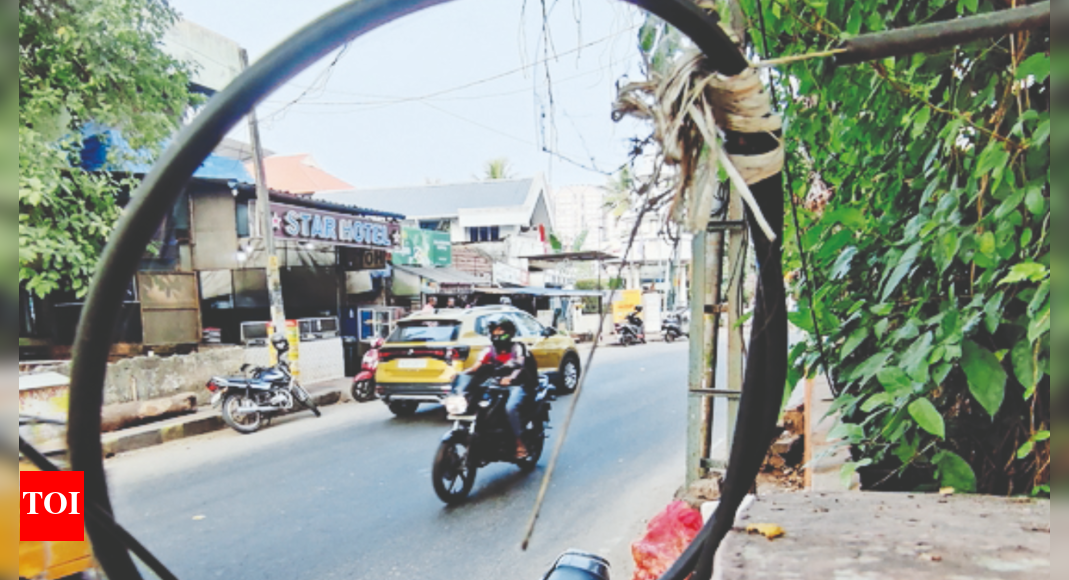 Kochi: Local Bodies Yet To Get Rid Of Dangling Wires | Kochi News ...