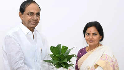 A Santhi Kumari is new chief secretary of Telangana | Hyderabad News ...