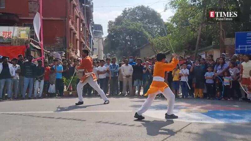 Mardani Khel demonstration by 'Shivyodha Mardani Akhada'