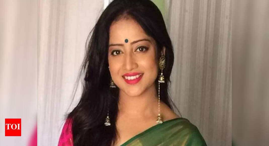 Actress Roosha Chatterjee to tie the knot this month; details inside ...