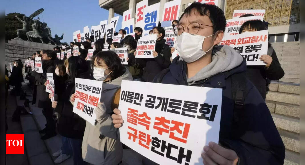 South Korea plans fund to compensate forced labor victims - Times of India