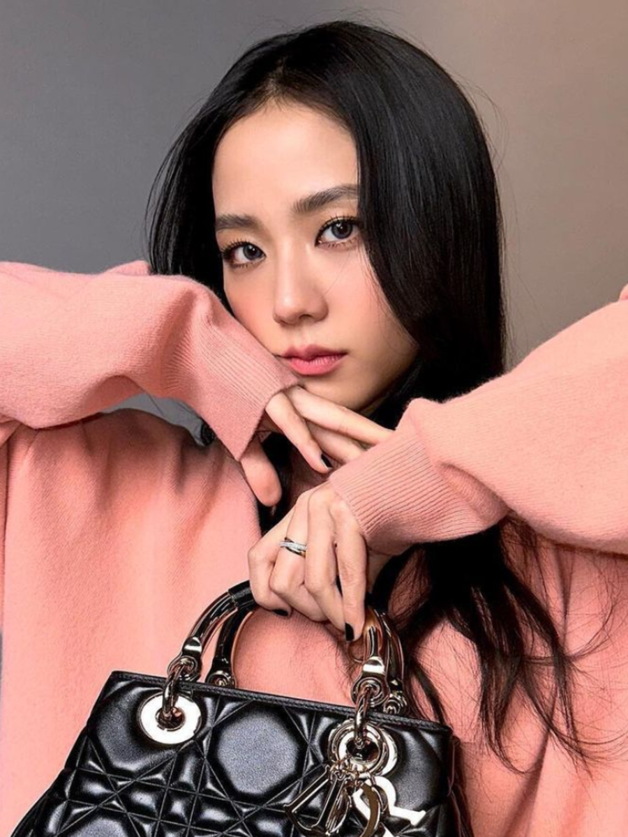 Blackpink star Jisoo's go-to makeup looks| Times Now