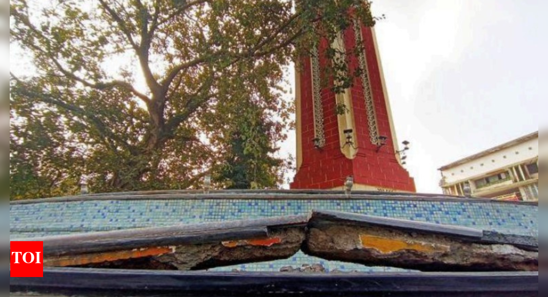 Base of Dehradun's iconic Clock Tower develops cracks, tiles come loose ...