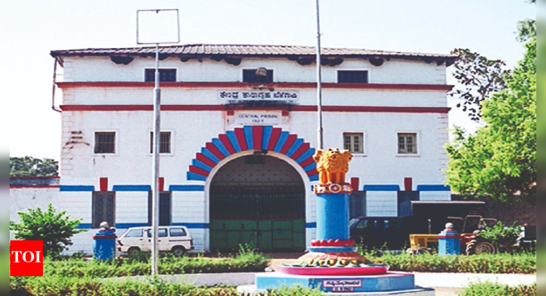 Maha Cops Raid Hindalga Jail, Find Notebook With Suspect | Hubballi ...