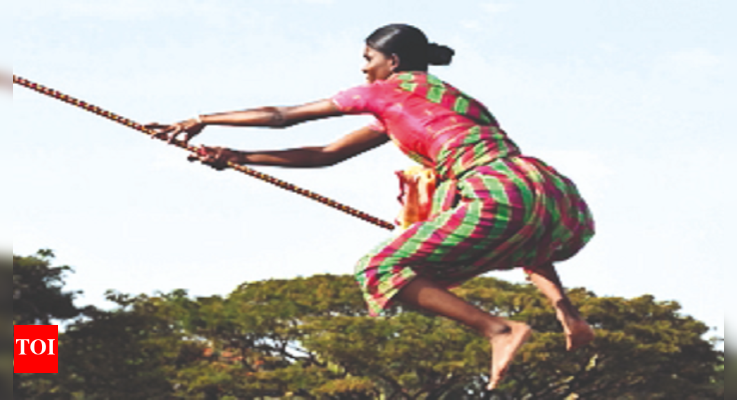 Dharwad: Folk Dance Is Crowd Favourite | Hubballi News - Times of India