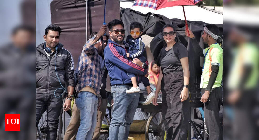 Director Raj Chakraborty starts shooting for ‘Abar Proloy’ - Times of India