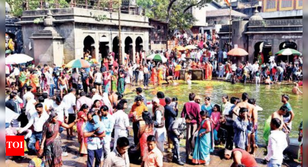 Ramkund: Hundreds Gather At Ramkund For A Holy Dip On Makar Sankranti ...