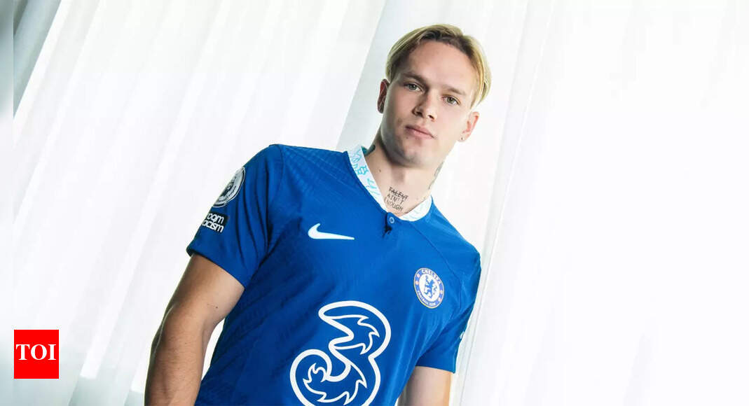 Chelsea splash out to beat Arsenal to 100 million euro Mudryk ...