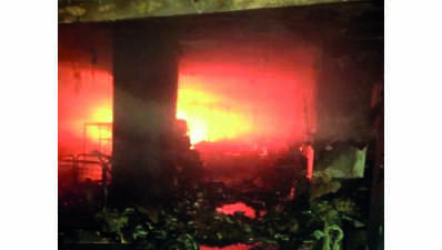 Hanumant Vihar: Major Fire Breaks Out At Store In Hanumant Vihar Area ...