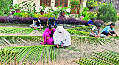 Students Get Training In Coconut Frond Weaving | Kochi News - Times of ...