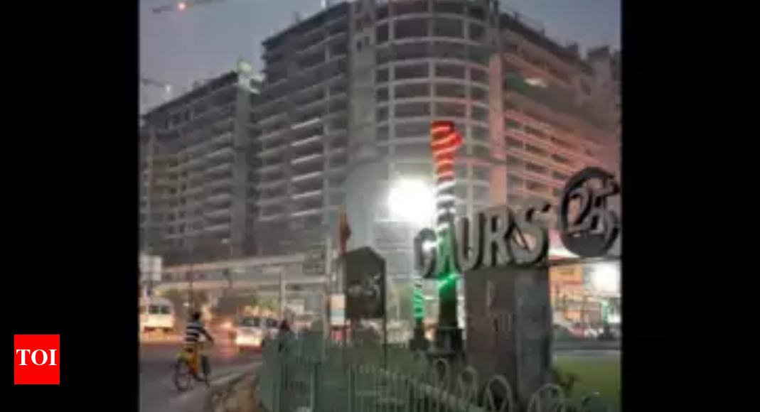 Gaur Chowk: Gaur Chowk Underpass: Co Hired For Design | Noida News ...