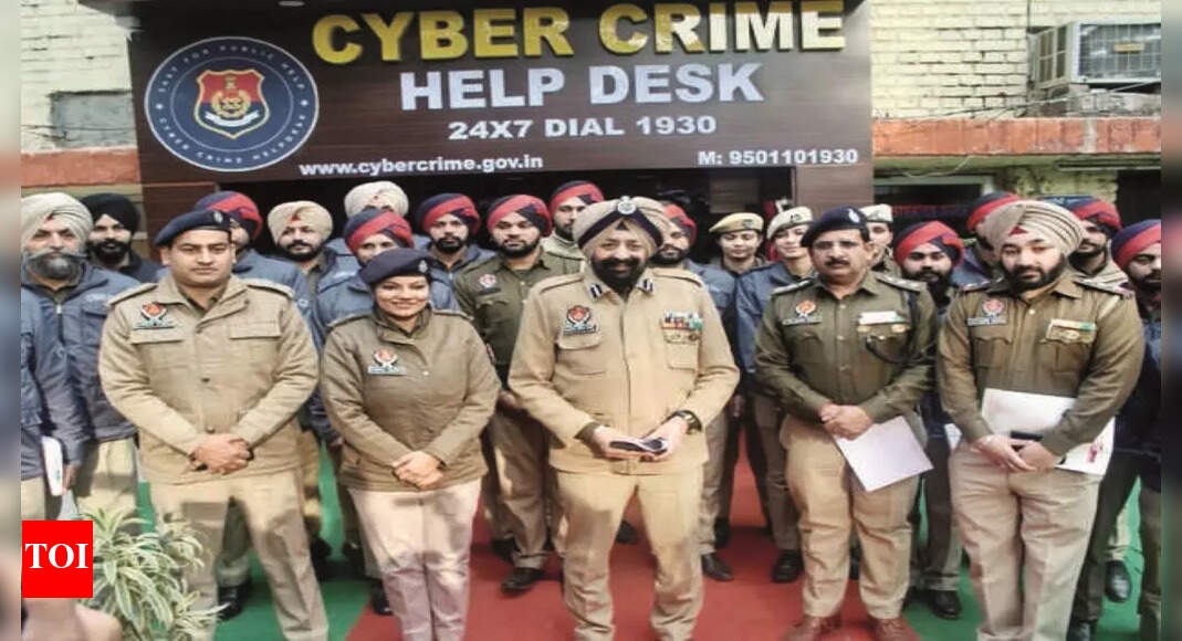 300 Cyber Complaints In A Month: City Police Set Up 24x7 Helpdesk ...