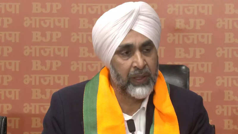 Amit Shah is ‘Sher’ Manpreet Badal after joining BJP