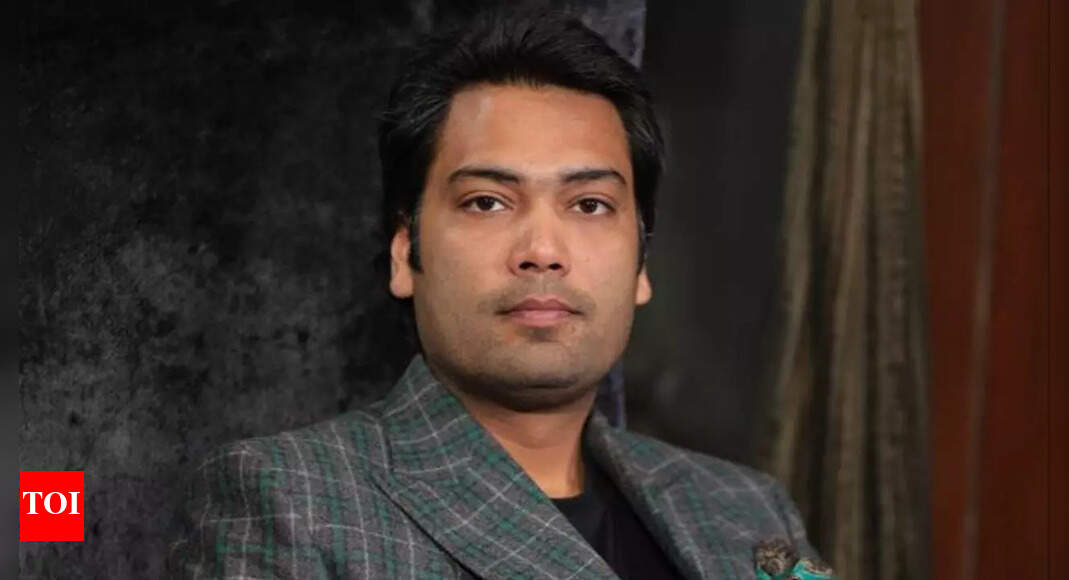 Aakash Jahajgarhia: The journey of youngpreneur Aakash Jahajgarhia and ...