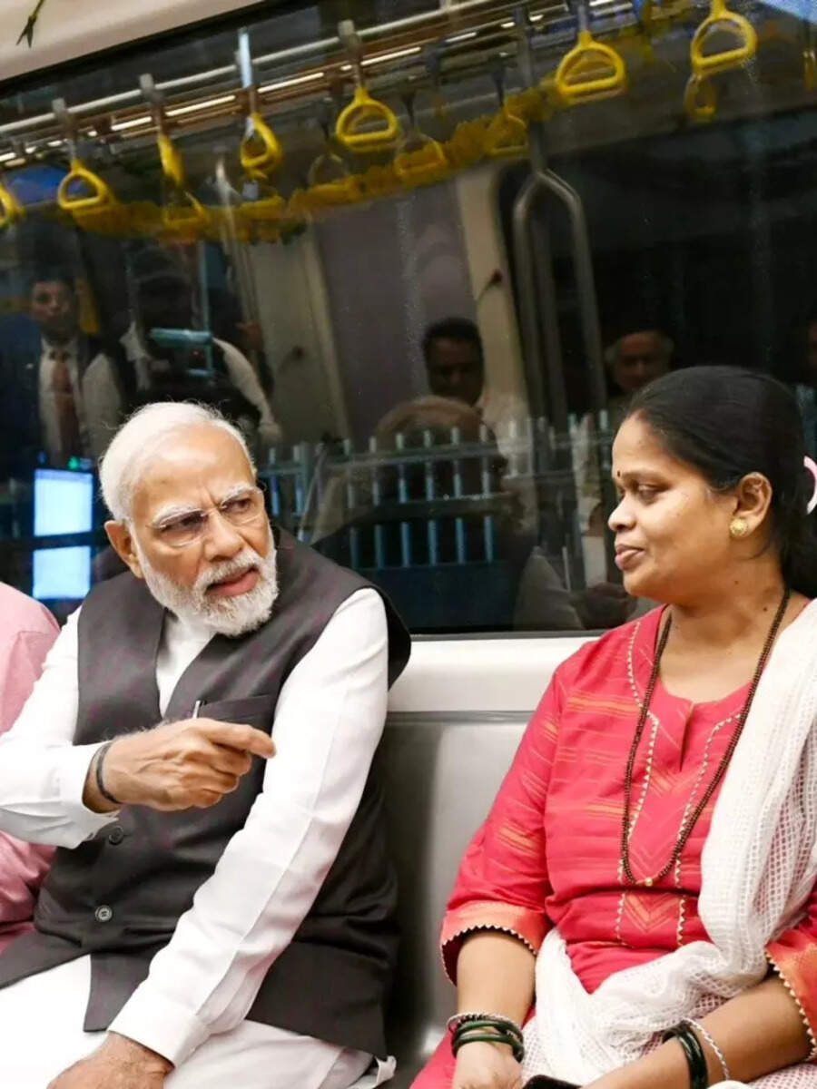 Mumbai Metro: PM Modi takes a ride with citizens | Times of India