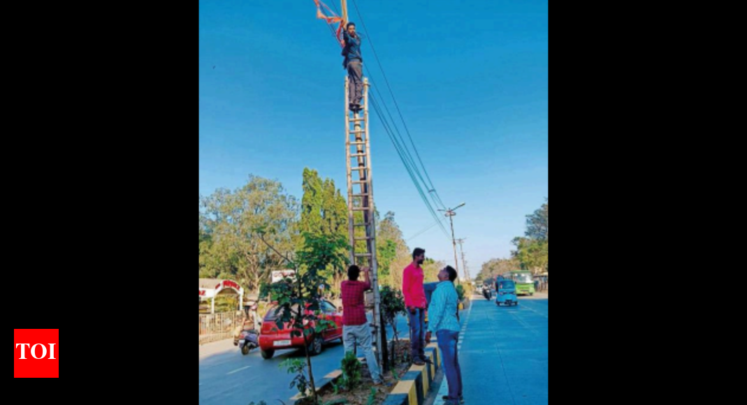 Hdmc: Hdmc Acts Fast On Parking Lot Charges, Removes Banners | Hubballi ...