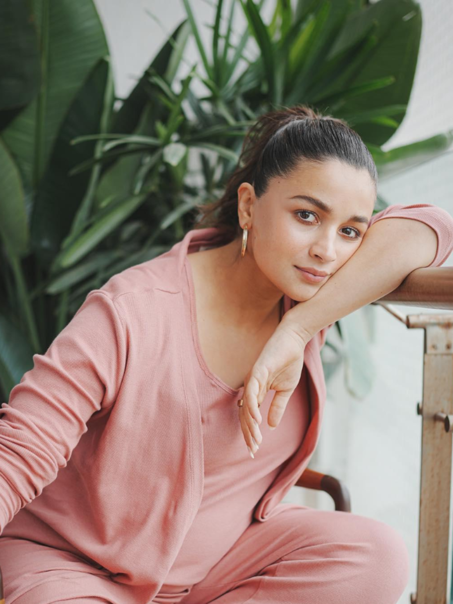 Alia Bhatt launches 'shirts' as 'nursing clothes'| Know alternatives ...