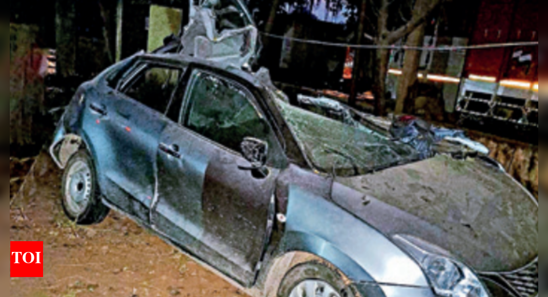 3 die as car crashes into truck that braked suddenly on Delhi-Jaipur ...