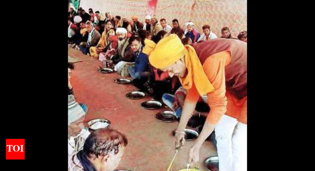 Young techies, budding engineers & MBAs doing 'seva' at Magh Mela ...