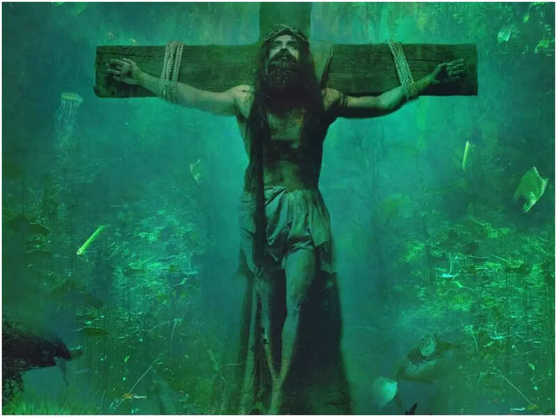 Makers of 'Nadikar Thilakam' launch a striking motion poster on Tovino ...