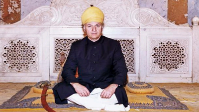 Azmet Jah: In Hyderabad, Azmet Jah coronated as successor of Mukarram ...