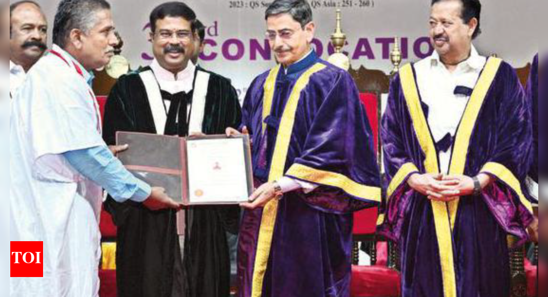 Governor R N Ravi names two award winners | Chennai News - Times of India