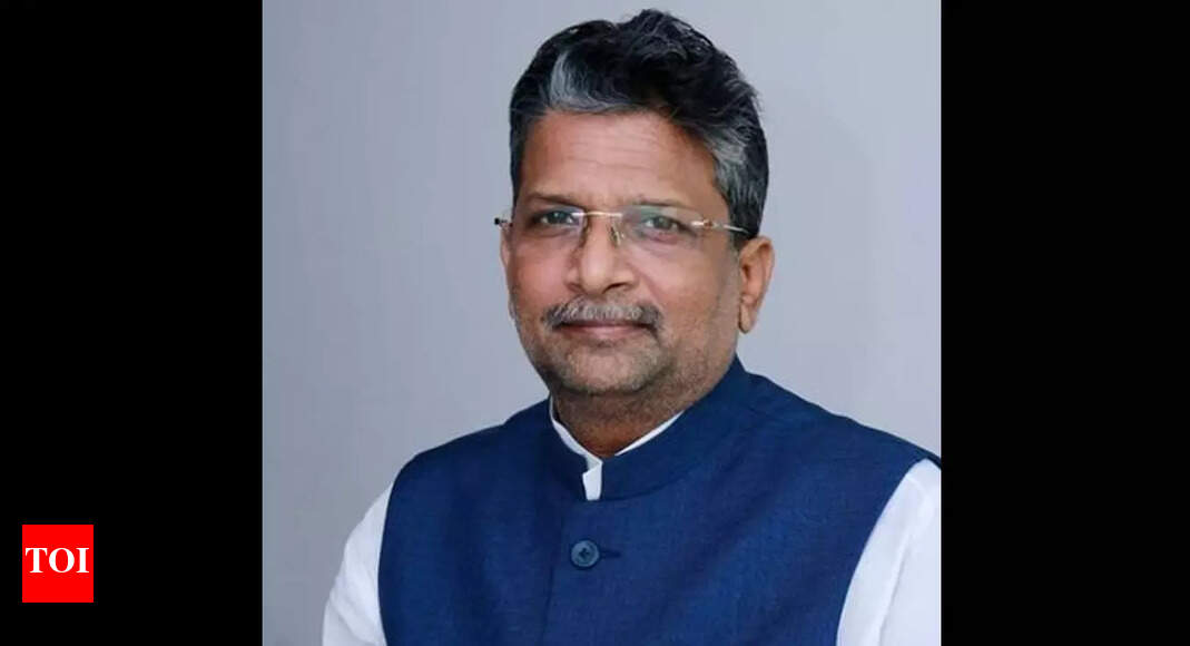 RJD minister Alok Kumar Mehta's remarks on 10% quota stirs row | Patna ...